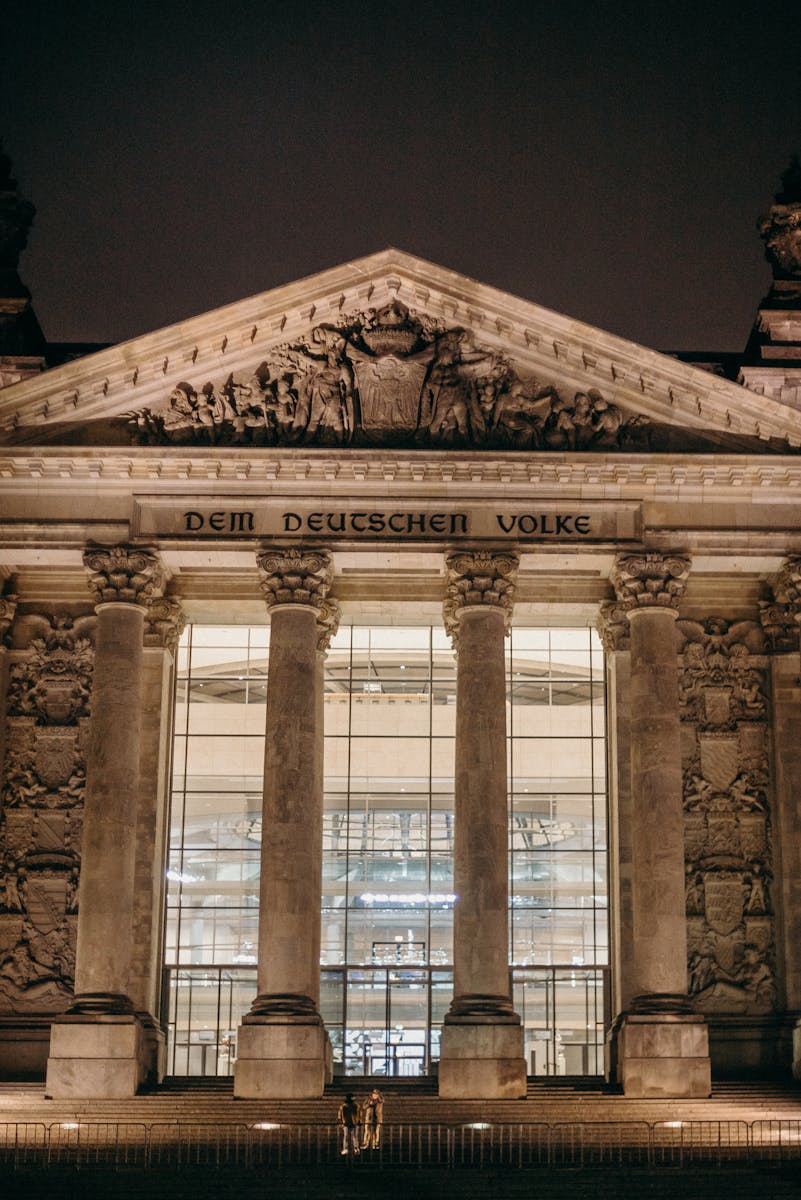 Government vs Governance: What’s the Difference in Political Structures ...