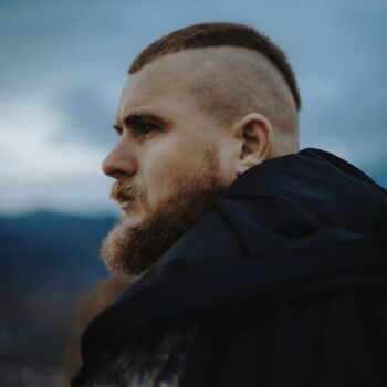 Model vs Supermodel: What Sets Them Apart in the Fashion World? – Onestepguide